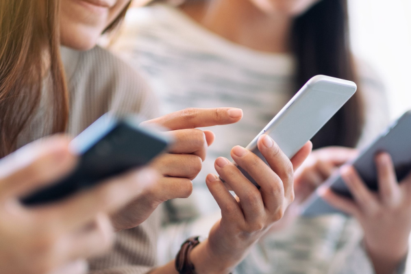 Social Media Girls - The Power of Female Voices