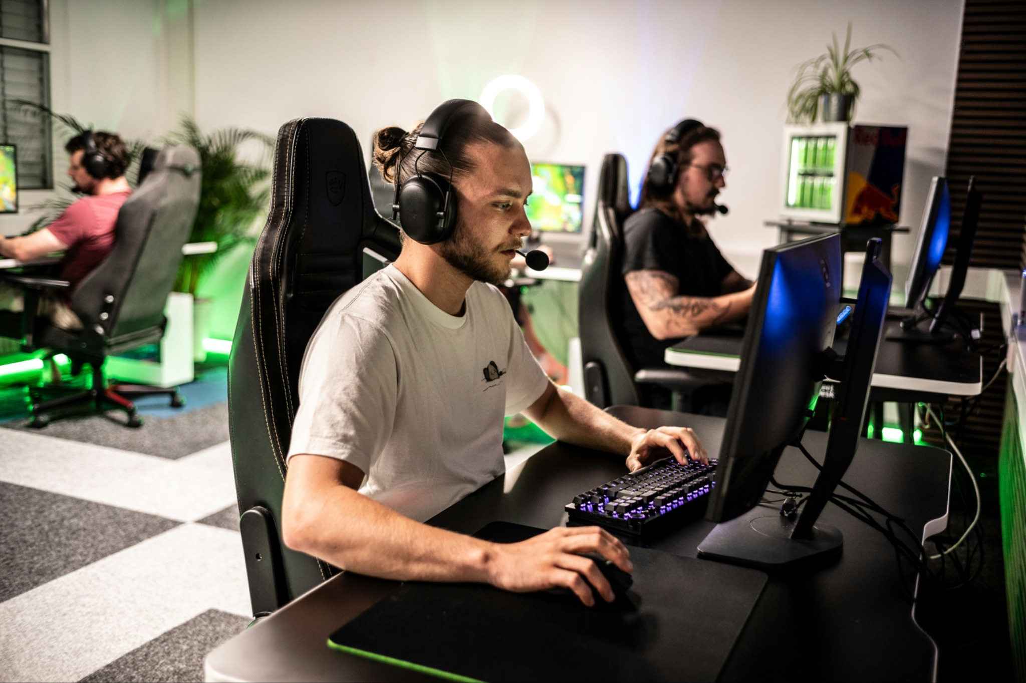 How Gaming Communities Shape the Modern Player Experience