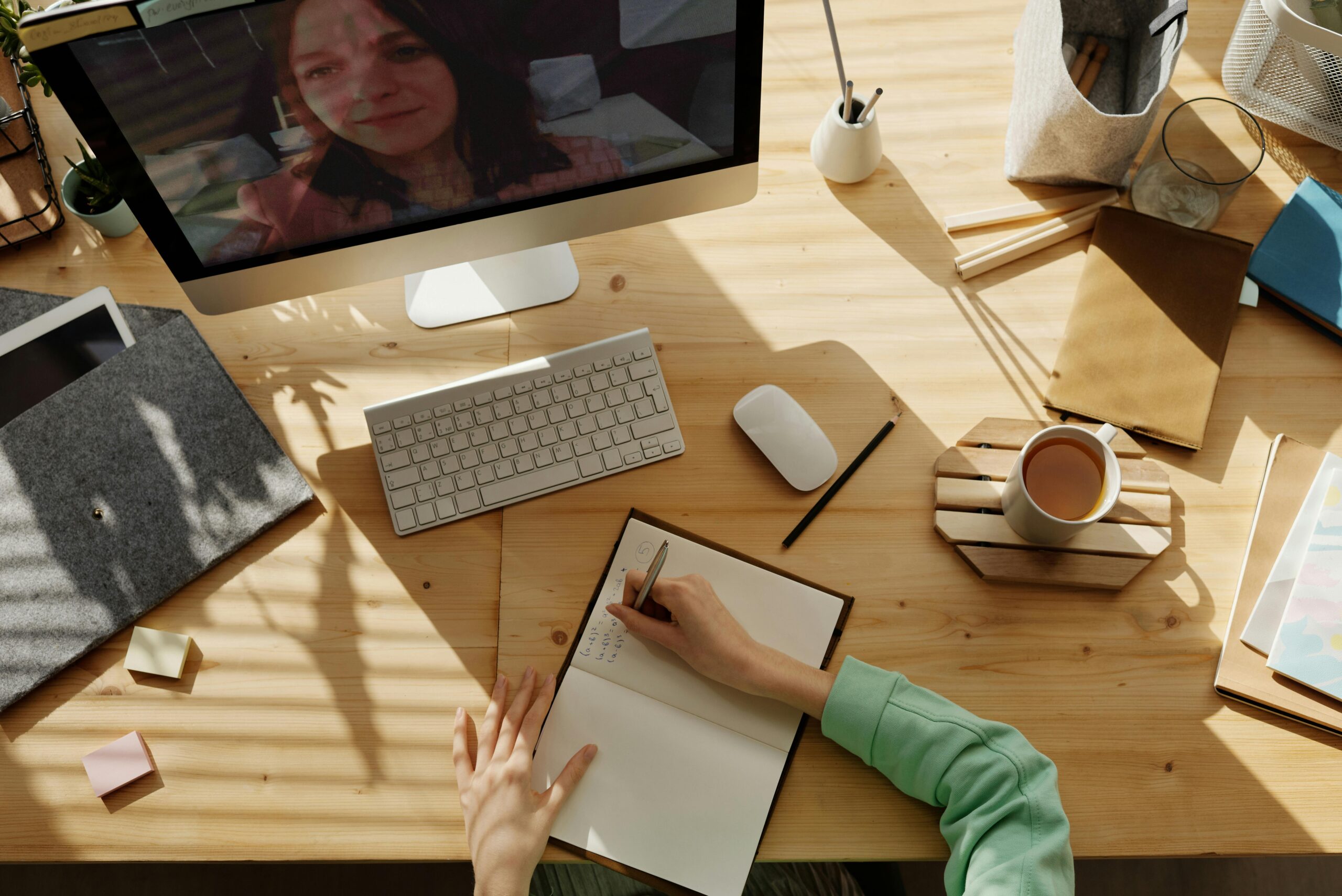 How to Select the Best LMS for Remote, Hybrid, or On-Site Training Programs
